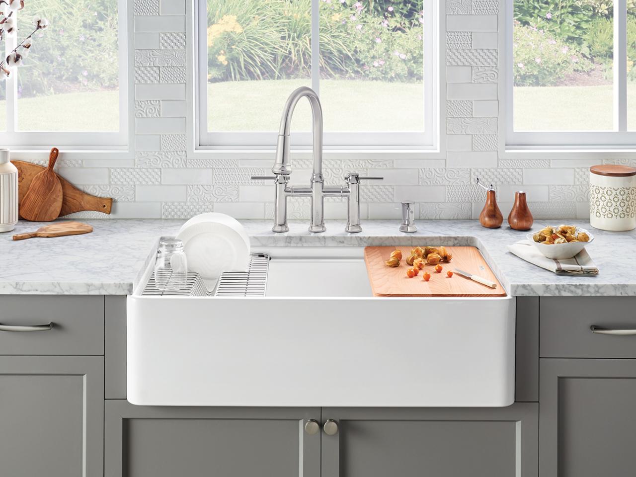 Farmhouse Sinks & Apron-Front Kitchen Sinks | BLANCO